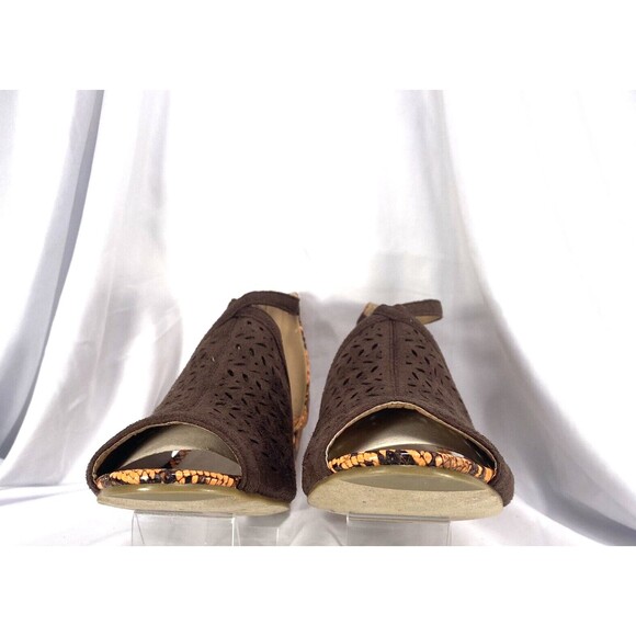 Classique | Shoes | Classique Women Sandal Sz 9 M Orange Snakeskin Heel ...